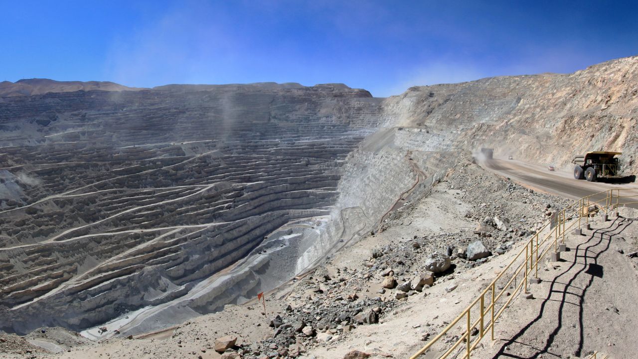 Chile Rey del Cobre: 7 Factores Clave de su Liderazgo Global