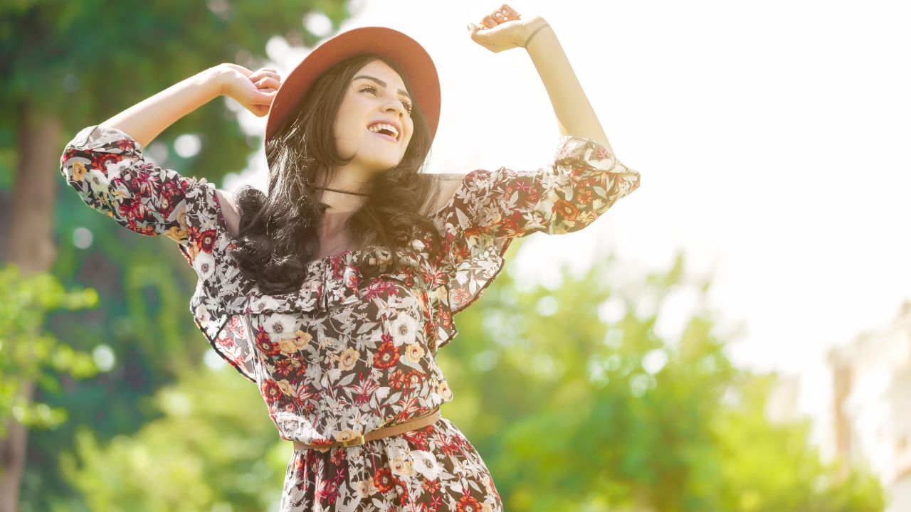 Moda Primavera-Verano 2025: 10 Tendencias Clave | Guía Actualizada